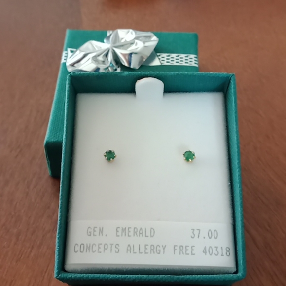 Concepts | Jewelry | Gen Emerald Small Stud Earrings Gold Tone | Poshmark